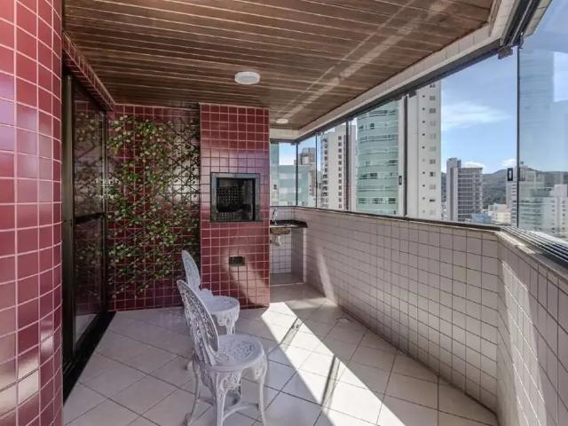 Apartamento para Venda em Balneário Camboriú/SC Centro 2 Quartos