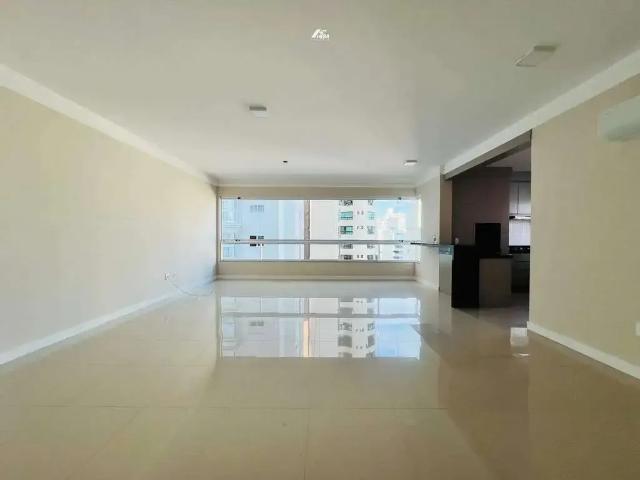 Apartamento para Venda em Balneário Camboriú/SC Centro 2 Quartos