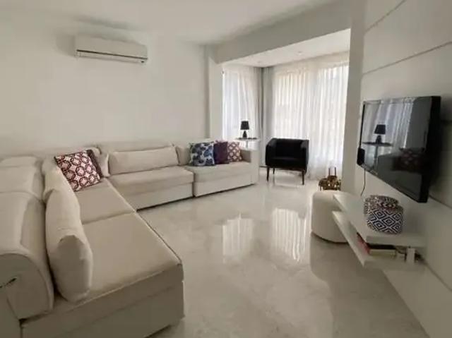 Apartamento para Venda em Balneário Camboriú/SC Centro 2 Quartos