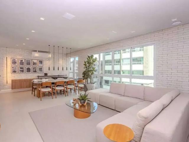 Apartamento para Venda em Balneário Camboriú/SC Centro 2 Quartos