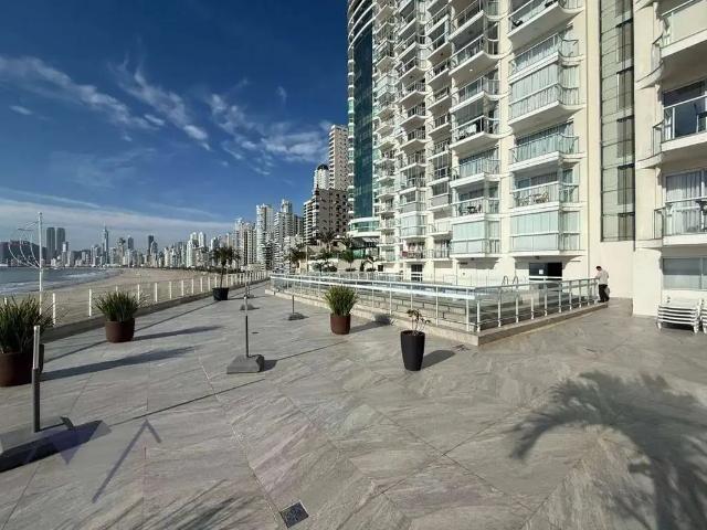 Apartamento para Venda em Balneário Camboriú/SC Centro 2 Quartos