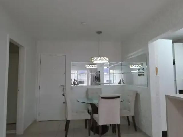 Apartamento para Venda em Balneário Camboriú/SC Centro 2 Quartos