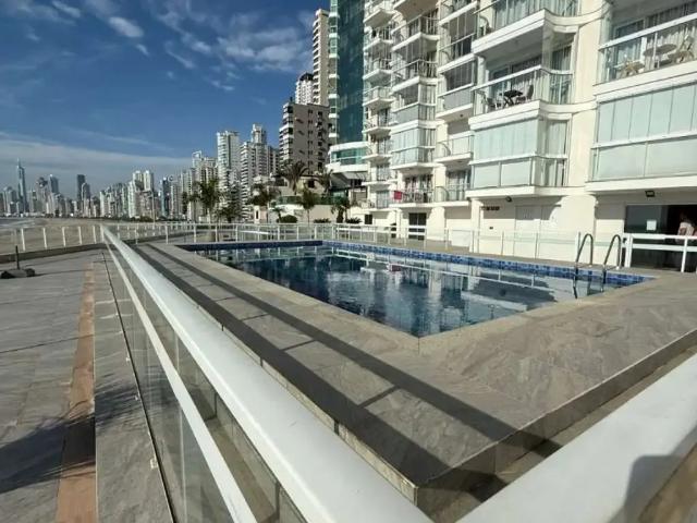Apartamento para Venda em Balneário Camboriú/SC Centro 2 Quartos