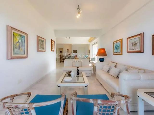 Apartamento para Venda em Balneário Camboriú/SC Centro 3 Quartos