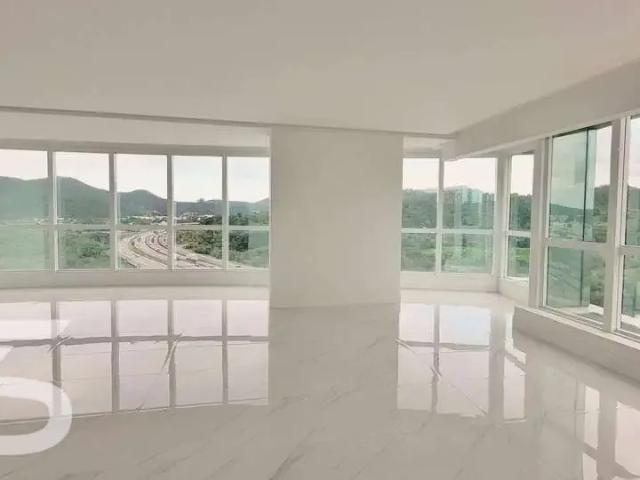 Apartamento para Venda em Balneário Camboriú/SC Centro 3 Quartos