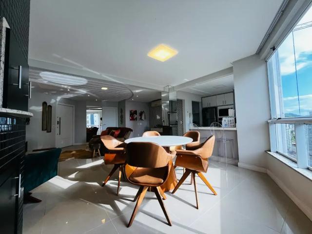 Apartamento para Venda em Balneário Camboriú/SC Centro 3 Quartos