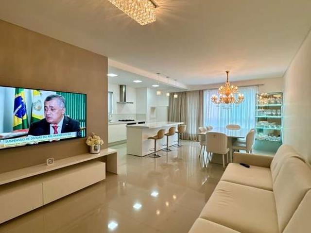 Apartamento para Venda em Balneário Camboriú/SC Centro 3 Quartos