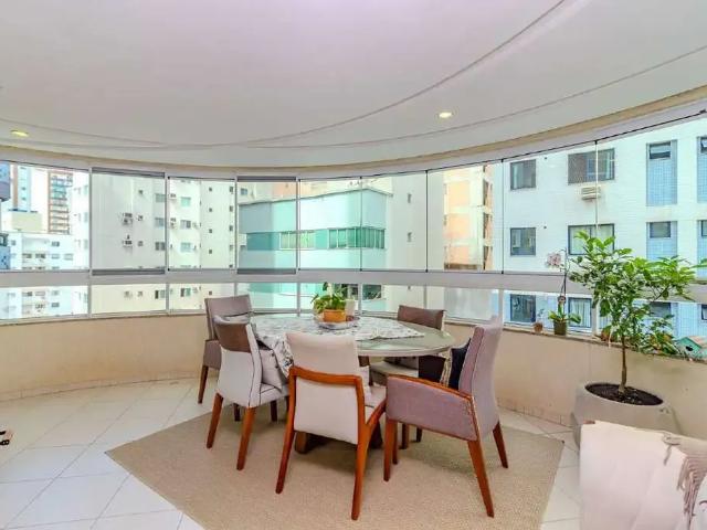 Apartamento para Venda em Balneário Camboriú/SC Centro 3 Quartos
