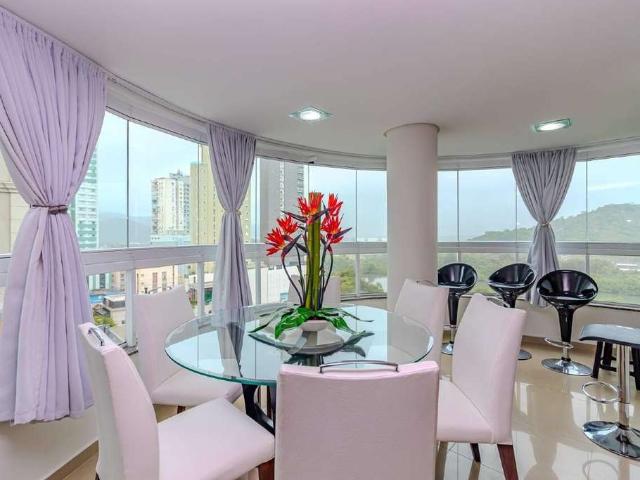 Apartamento para Venda em Balneário Camboriú/SC Centro 3 Quartos