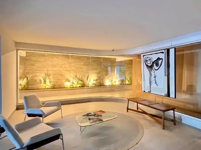 Apartamento para Venda em Balneário Camboriú/SC Centro 3 Quartos