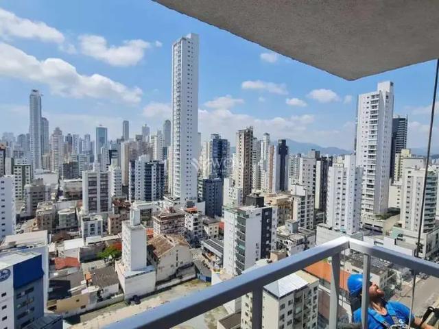 Apartamento para Venda em Balneário Camboriú/SC Centro 3 Quartos