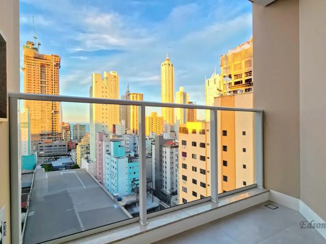 Apartamento para Venda em Balneário Camboriú/SC Centro 3 Quartos