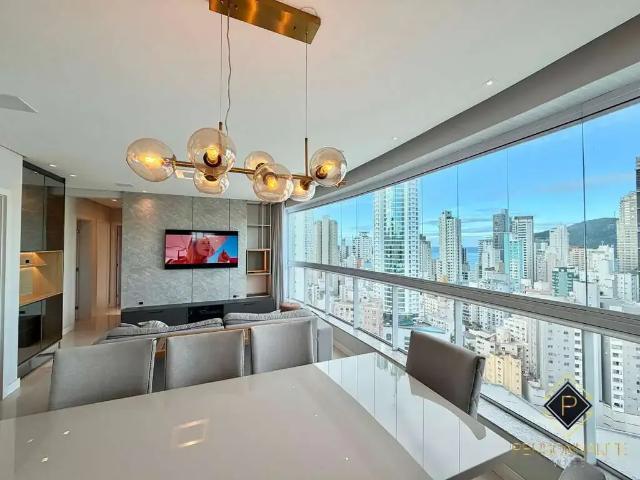 Apartamento para Venda em Balneário Camboriú/SC Centro 3 Quartos