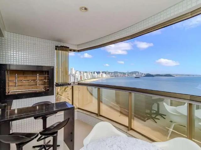 Apartamento para Venda em Balneário Camboriú/SC Centro 3 Quartos