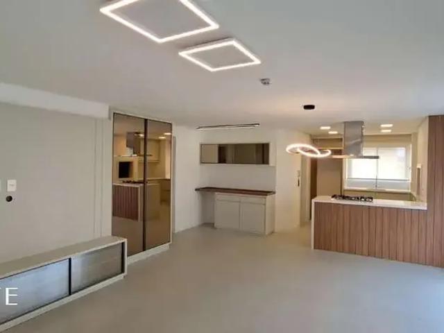Apartamento para Venda em Balneário Camboriú/SC Centro 3 Quartos