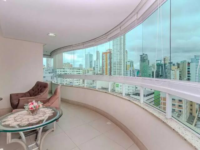 Apartamento para Venda em Balneário Camboriú/SC Centro 3 Quartos