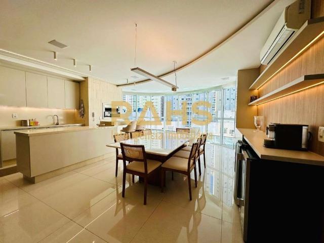Apartamento para Venda em Balneário Camboriú/SC Centro 3 Quartos