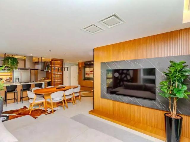 Apartamento para Venda em Balneário Camboriú/SC Centro 3 Quartos