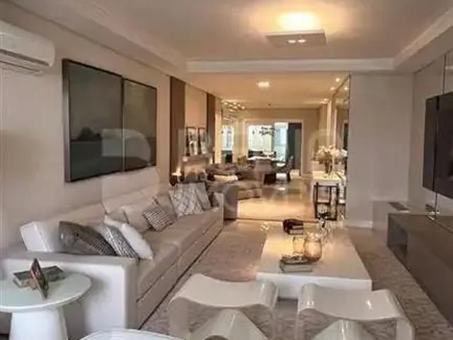 Apartamento para Venda em Balneário Camboriú/SC Centro 3 Quartos