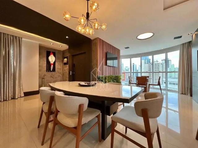 Apartamento para Venda em Balneário Camboriú/SC Centro 3 Quartos