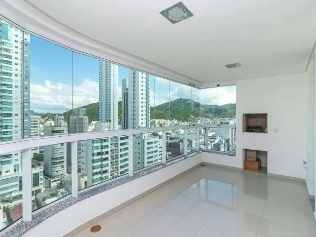 Apartamento para Venda em Balneário Camboriú/SC Centro 3 Quartos