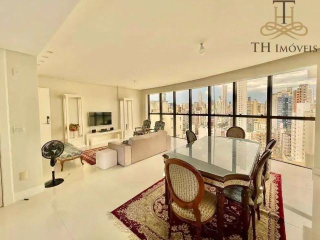 Apartamento para Venda em Balneário Camboriú/SC Centro 3 Quartos