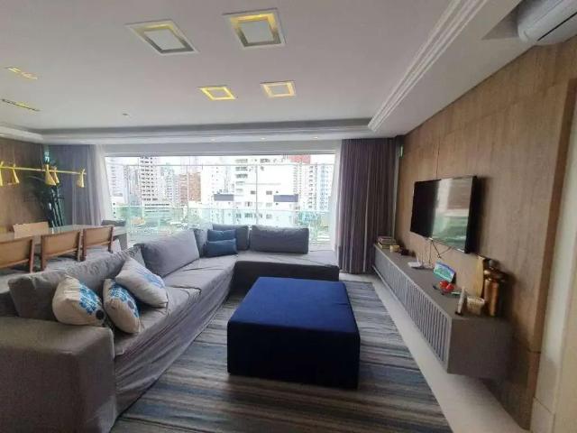 Apartamento para Venda em Balneário Camboriú/SC Centro 3 Quartos