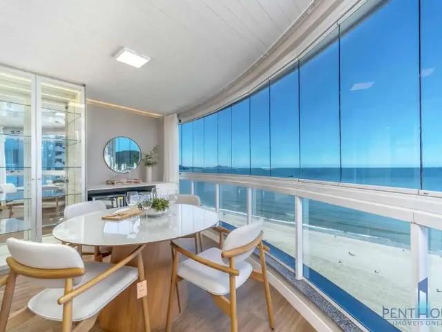Apartamento para Venda em Balneário Camboriú/SC Centro 3 Quartos