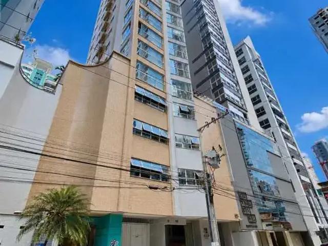 Apartamento para Venda em Balneário Camboriú/SC Centro 3 Quartos