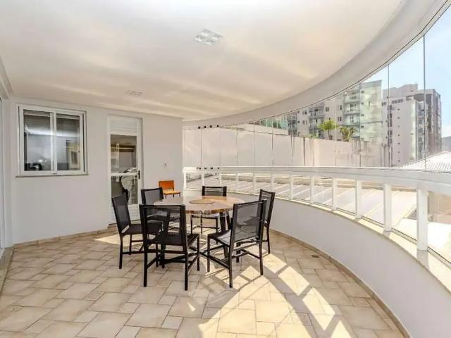 Apartamento para Venda em Balneário Camboriú/SC Centro 3 Quartos