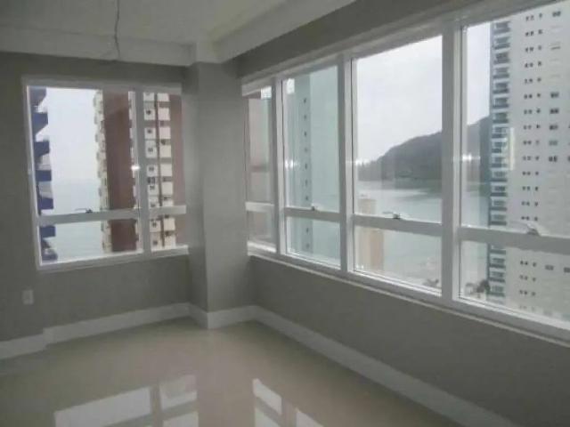 Apartamento para Venda em Balneário Camboriú/SC Centro 3 Quartos