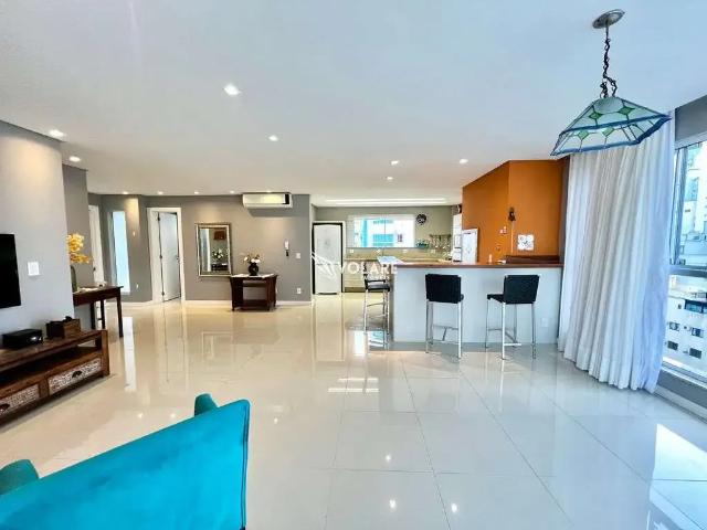 Apartamento para Venda em Balneário Camboriú/SC Centro 3 Quartos