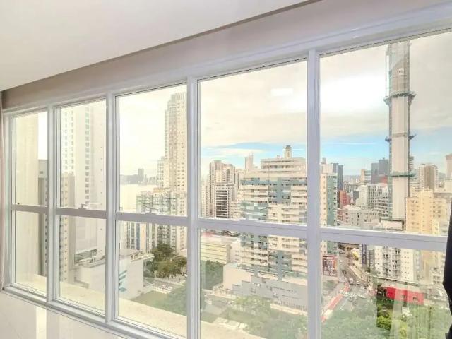 Apartamento para Venda em Balneário Camboriú/SC Centro 3 Quartos