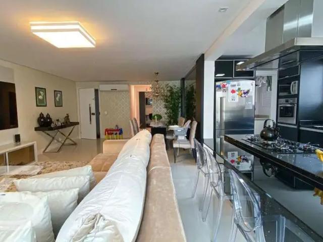 Apartamento para Venda em Balneário Camboriú/SC Centro 3 Quartos