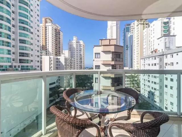 Apartamento para Venda em Balneário Camboriú/SC Centro 3 Quartos