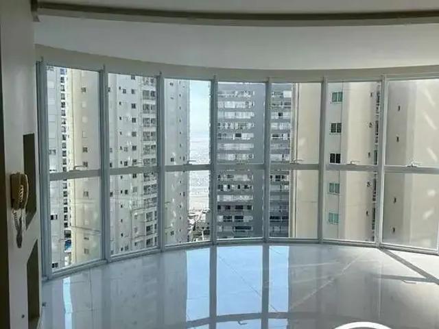 Apartamento para Venda em Balneário Camboriú/SC Centro 3 Quartos