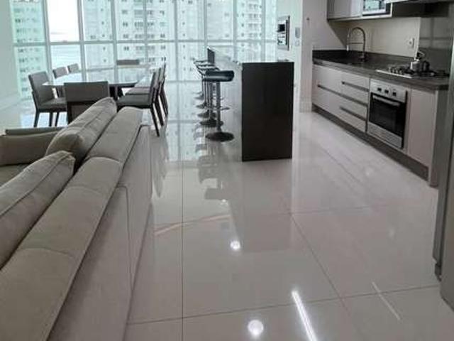 Apartamento para Venda em Balneário Camboriú/SC Centro 3 Quartos