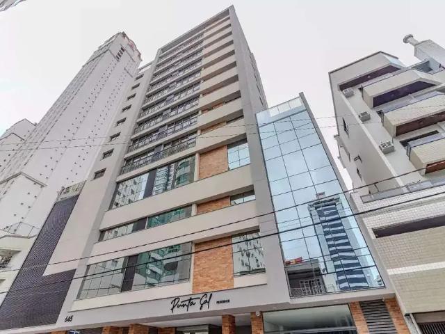 Apartamento para Venda em Balneário Camboriú/SC Centro 3 Quartos