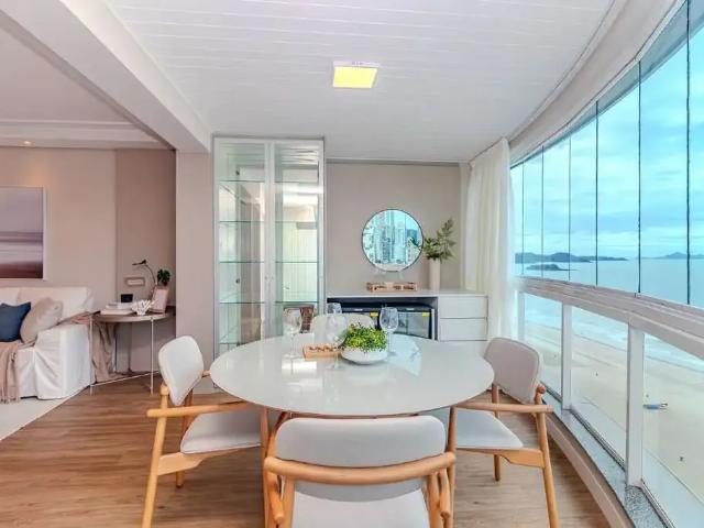 Apartamento para Venda em Balneário Camboriú/SC Centro 3 Quartos