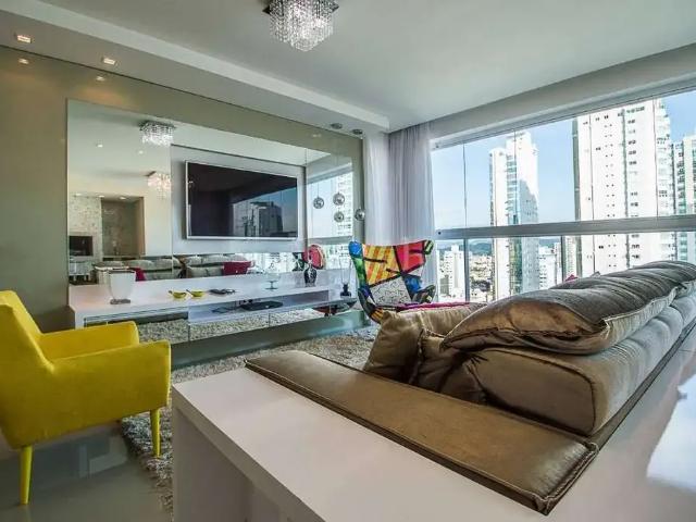 Apartamento para Venda em Balneário Camboriú/SC Centro 3 Quartos