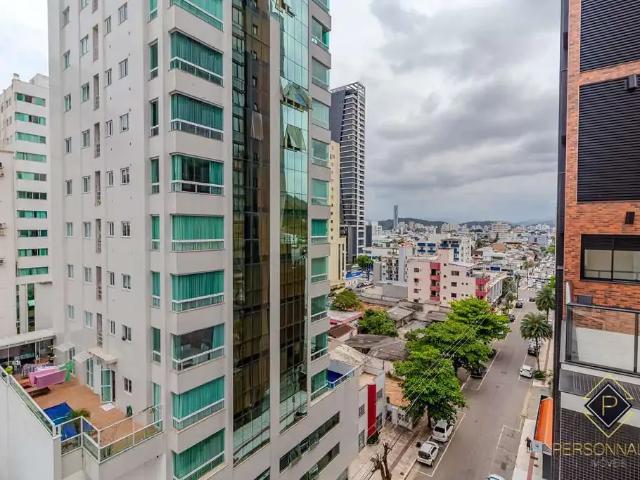 Apartamento para Venda em Balneário Camboriú/SC Centro 3 Quartos