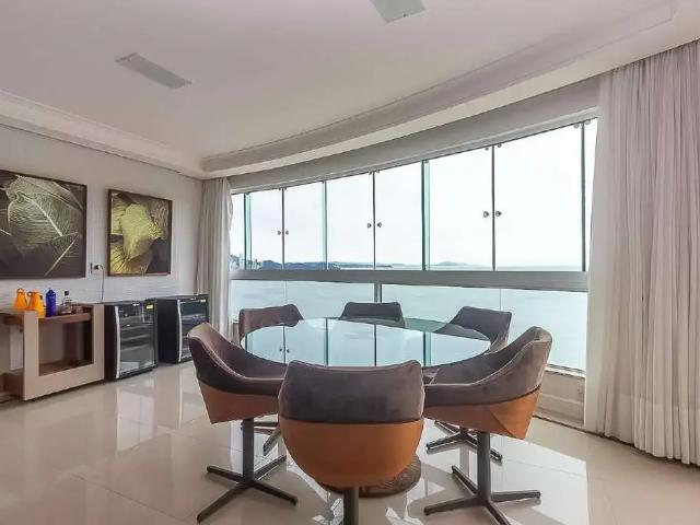 Apartamento para Venda em Balneário Camboriú/SC Centro 3 Quartos