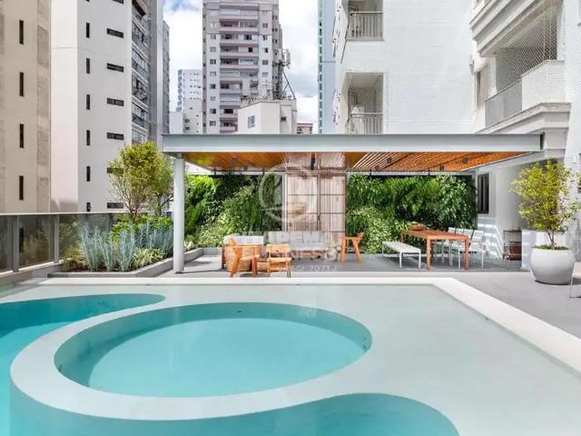 Apartamento para Venda em Balneário Camboriú/SC Centro 3 Quartos