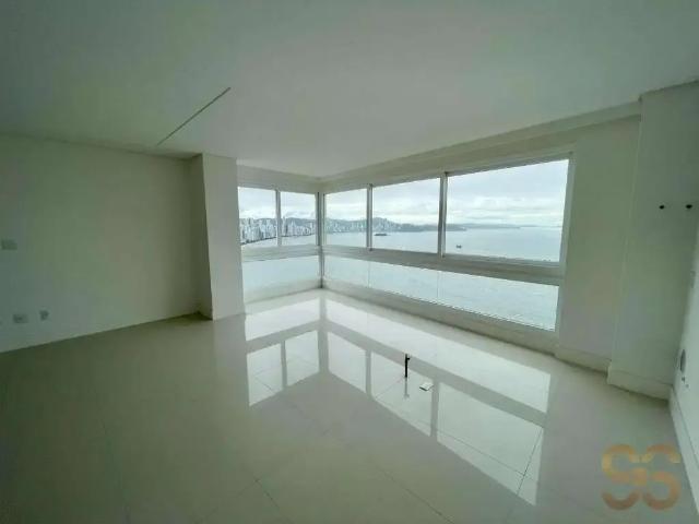 Apartamento para Venda em Balneário Camboriú/SC Centro 3 Quartos