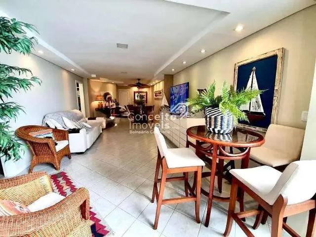 Apartamento para Venda em Balneário Camboriú/SC Centro 3 Quartos