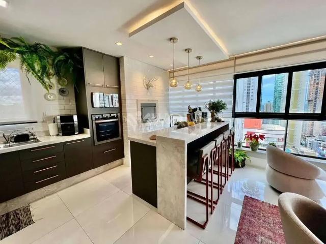 Apartamento para Venda em Balneário Camboriú/SC Centro 3 Quartos
