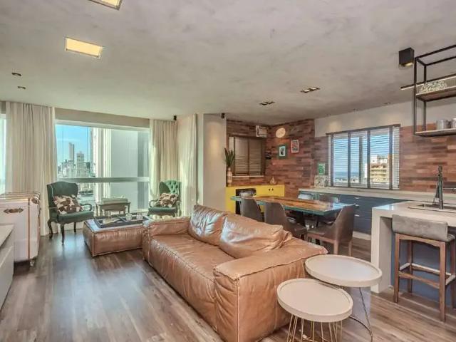 Apartamento para Venda em Balneário Camboriú/SC Centro 3 Quartos
