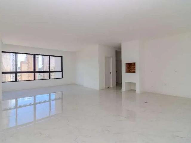Apartamento para Venda em Balneário Camboriú/SC Centro 3 Quartos