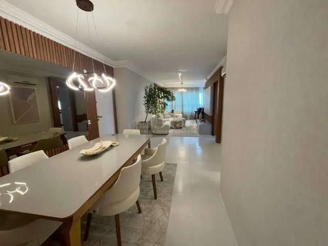 Apartamento para Venda em Balneário Camboriú/SC Centro 3 Quartos