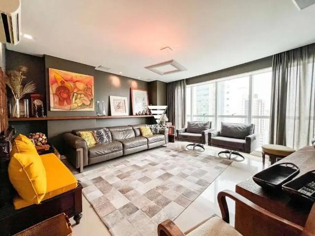 Apartamento para Venda em Balneário Camboriú/SC Centro 3 Quartos